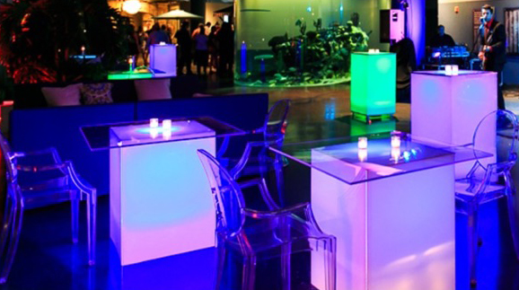 Plexiglass Cocktail Table with LED Lighting - Loluma