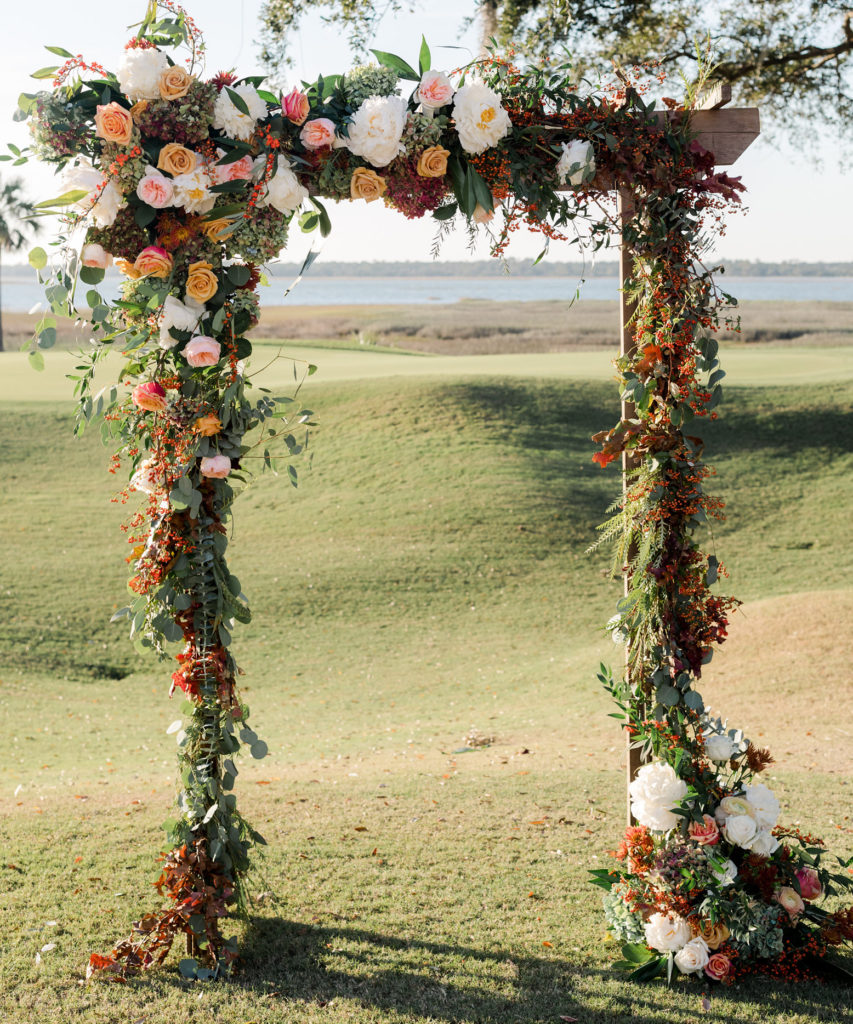 Classic Wood Arbor - Loluma