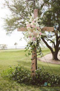 Rustic Cross - Loluma
