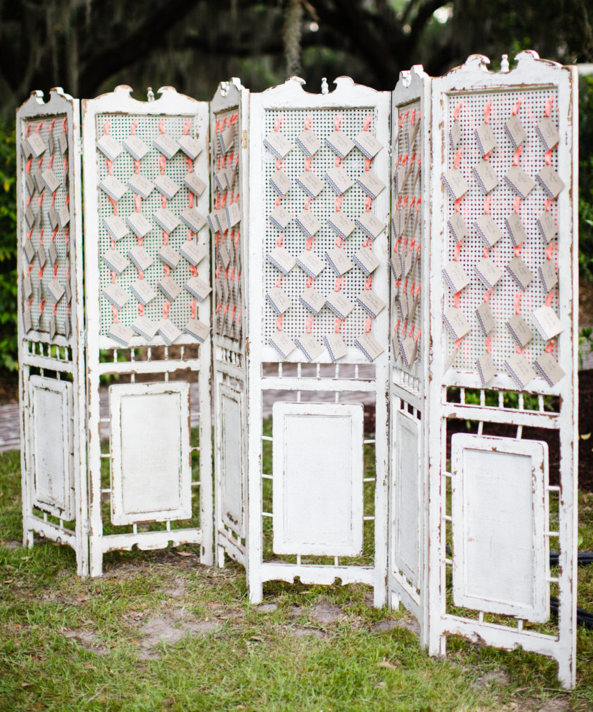 Vintage Ivory Screen - Loluma